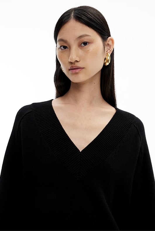 Black Raglan V Neck Knit - Women's Long Sleeve Tops | Witchery