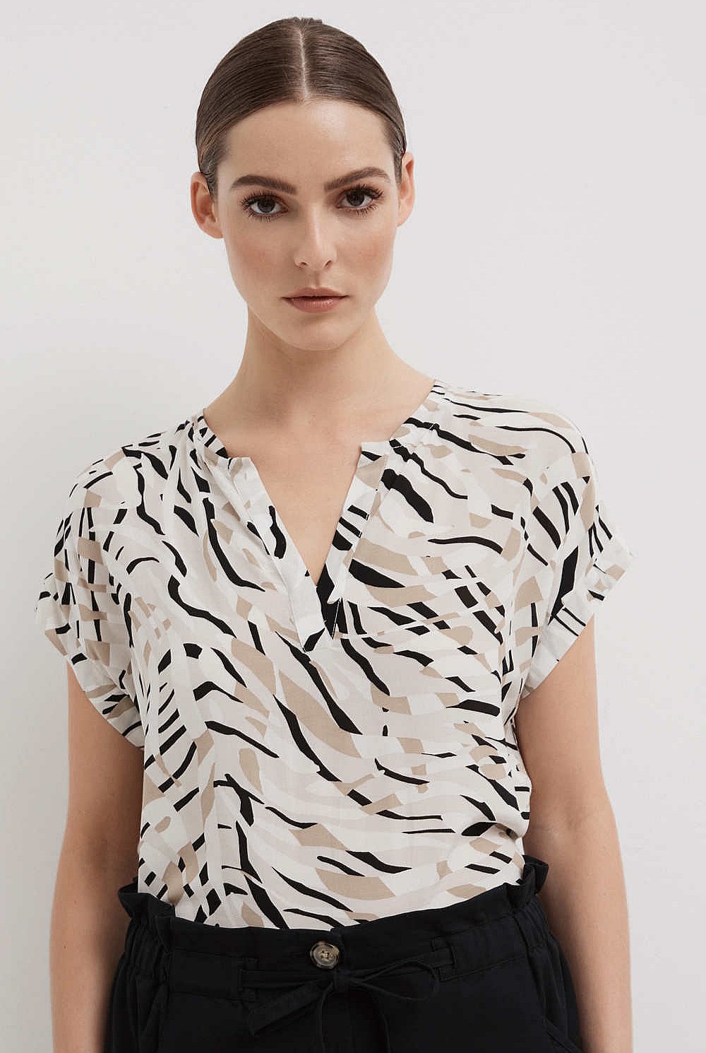 Ripple Print Woven Splice Split Neck Top - Women's Natural Fibres ...