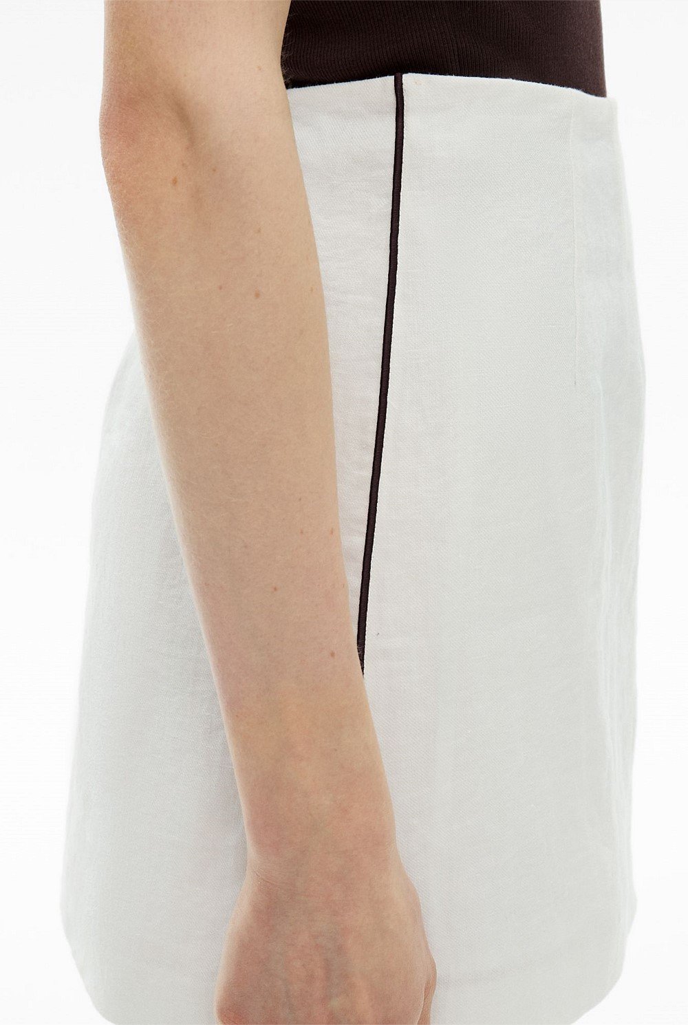 Fresh White Contrast Mini Skirt - Women's Mini Skirts | Witchery